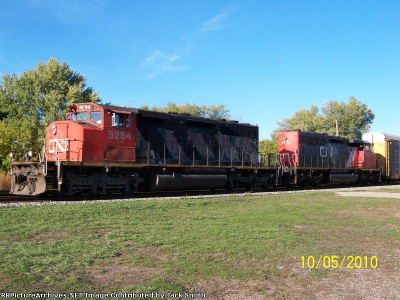 CN 5284 & 5351